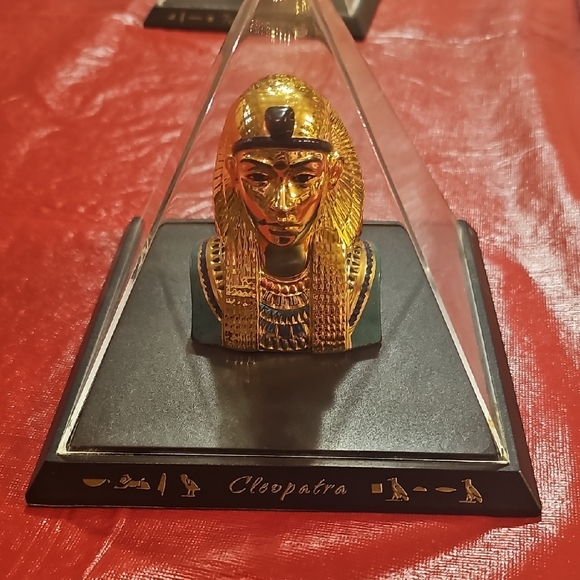 The Bradford Exchange | Art | Cleopatra Gold And Black Decorative ...